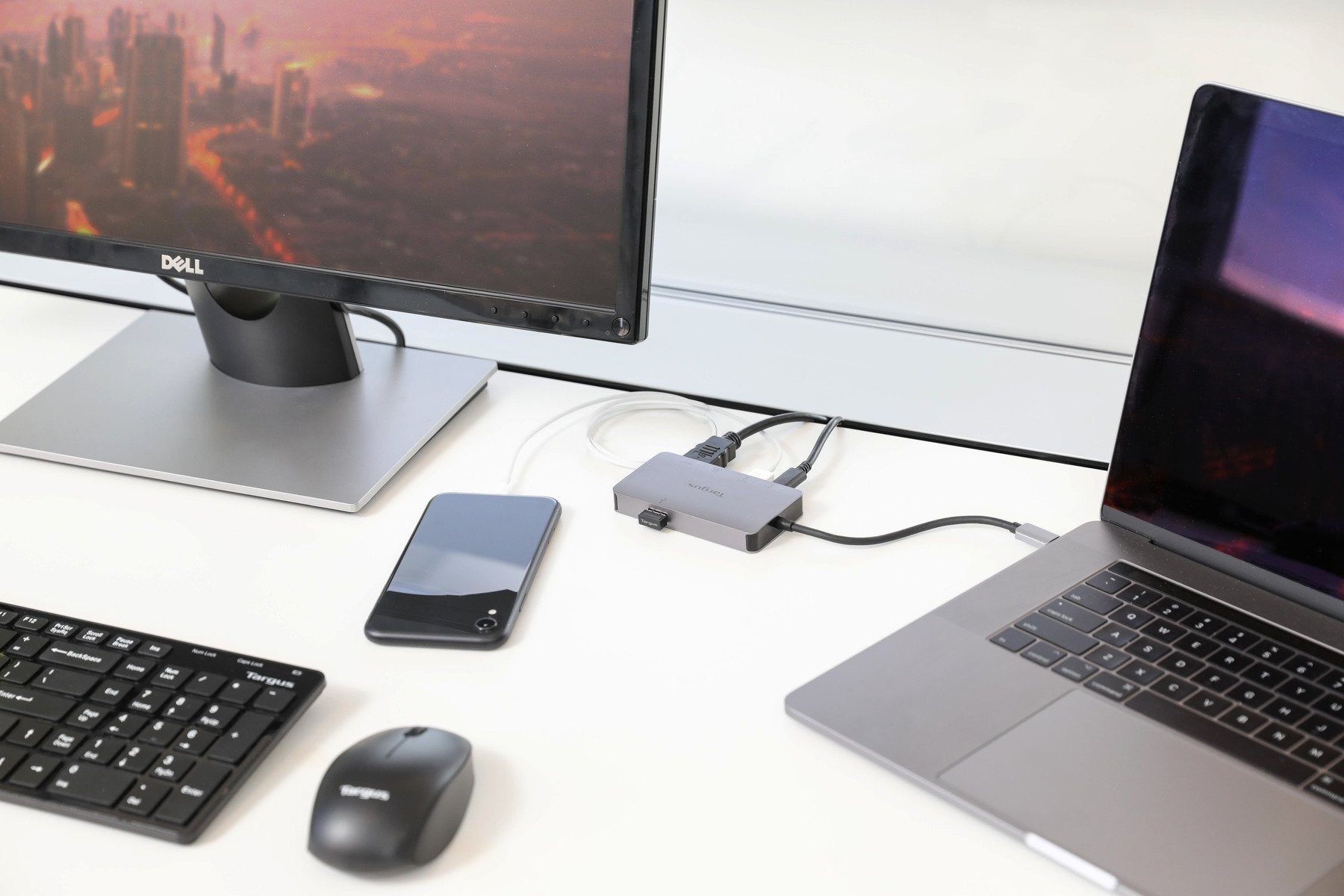 4K Docking Station USB-C DP Alt Mode 100W | Targus UK